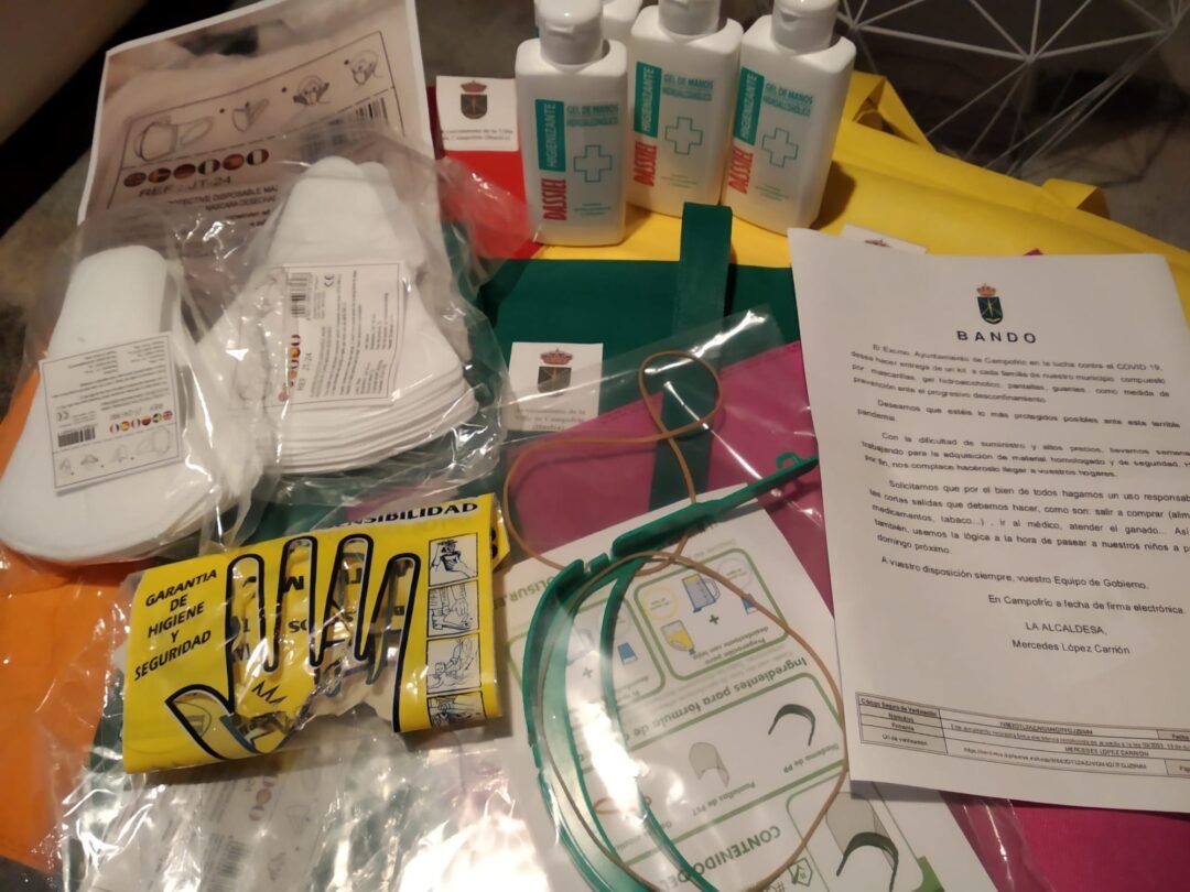 Los vecinos de Campofrío reciben un kit completo de materiales contra ...